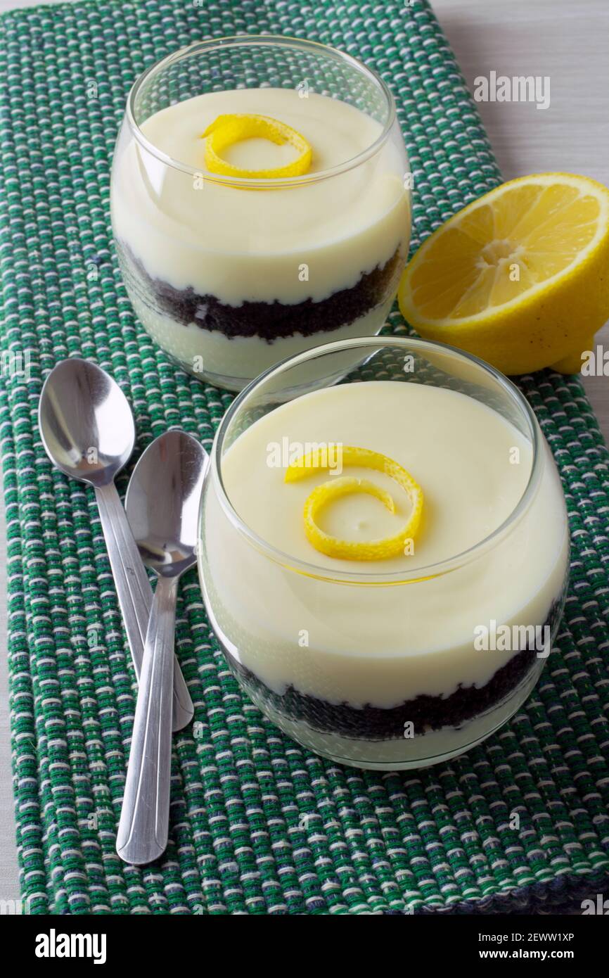 Sicilian lemon cream and cookies verrine Stock Photo - Alamy