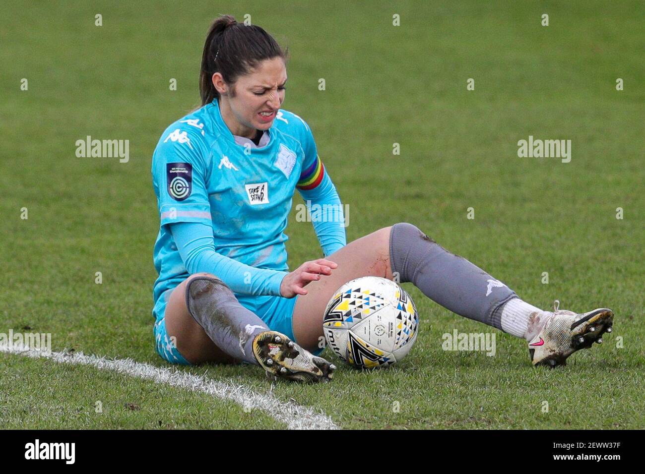 Dartford, UK. 28th Feb, 2021. London City Lionesses Harley Bennett ...