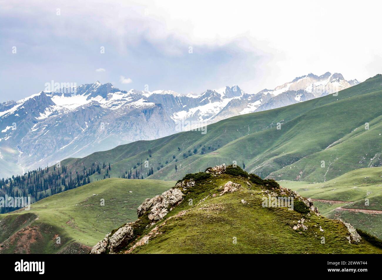 Kumrat pakistan hi-res stock photography and images - Alamy