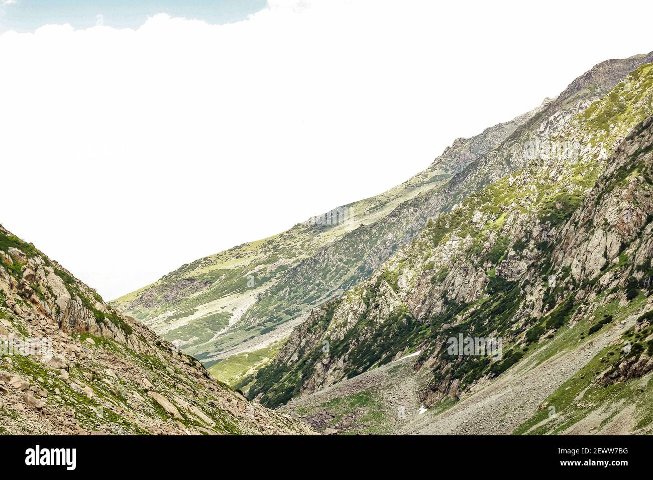 Kumrat pakistan hi-res stock photography and images - Alamy