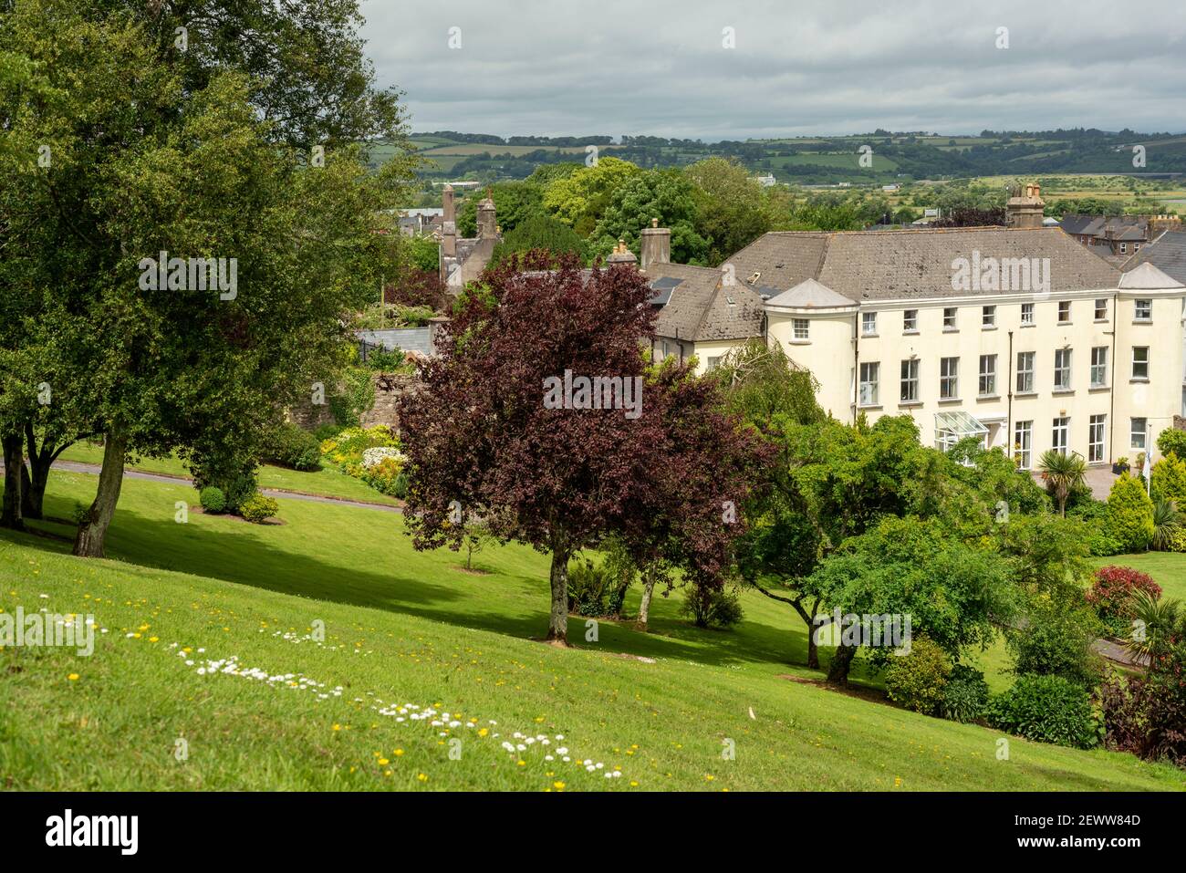 College gardens hi-res stock photography and images - Alamy
