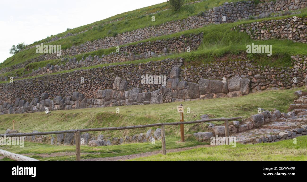 Inka stone wall design hi-res stock photography and images - Alamy