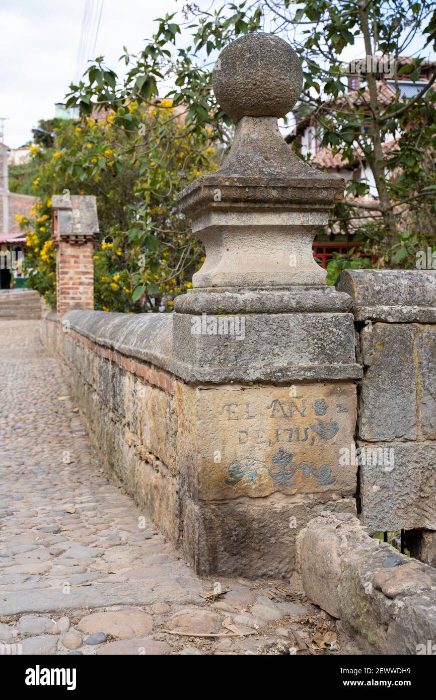 1715 year of construction of El Puente de Calicanto de profil (the ...