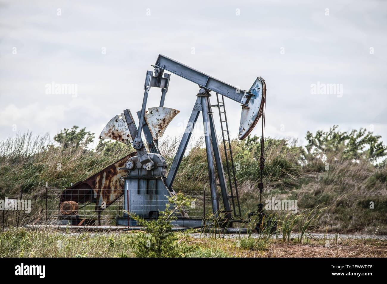 Drilling platform jack up rig hi-res stock photography and images - Alamy