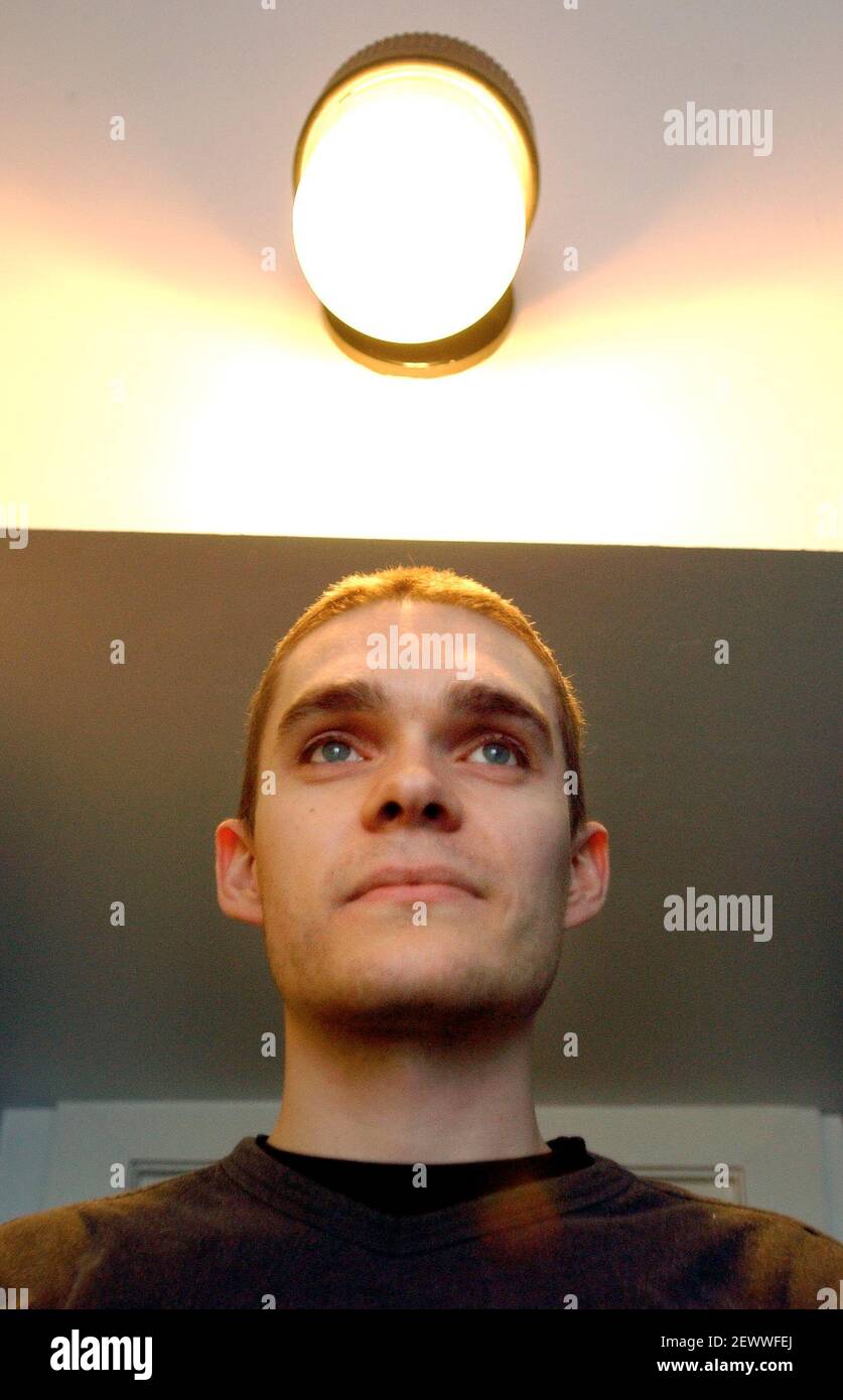 'BLUE SKIES THINKER NICK TEMPLE.28 March 2005 PILSTON Stock Photo - Alamy