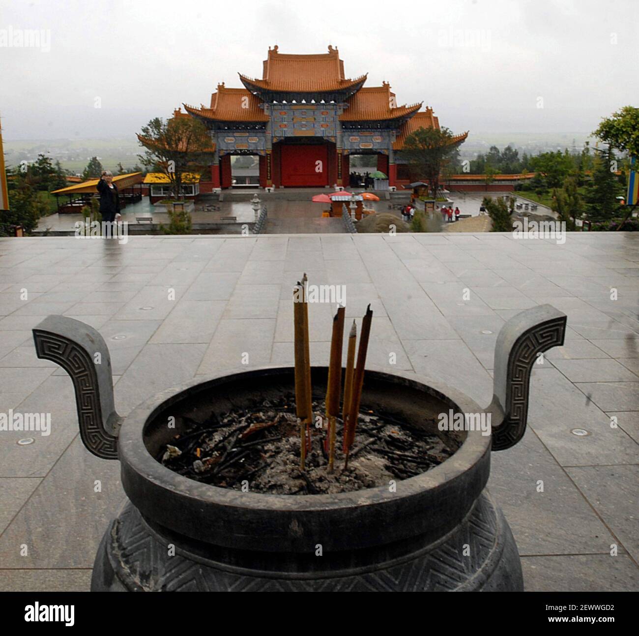 THE THREE PAGODAS, CHONG SHEN MONASTRY, DALI, YUNNAN PROVINCE CHINA ...