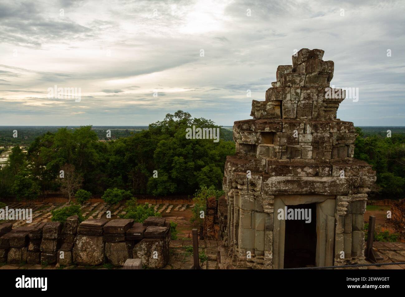 Angkor wat small temple hi-res stock photography and images - Alamy