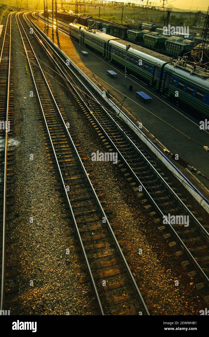 Long set railroad train hi-res stock photography and images - Alamy