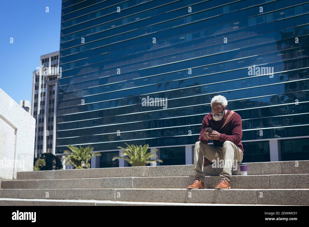Old man sitting outside his house hi-res stock photography and images ...