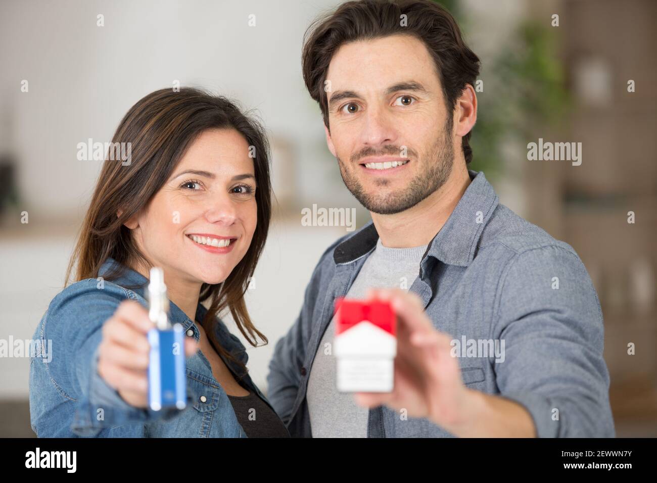 Blonde girl smoking hi-res stock photography and images - Alamy