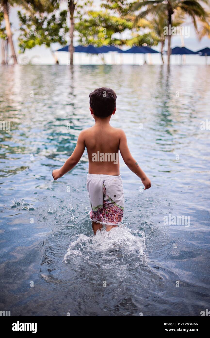 Setting grade hi-res stock photography and images - Alamy