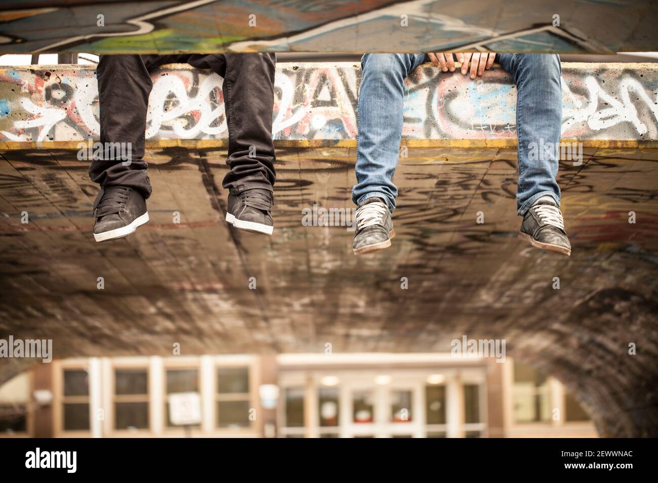 Legs come off hi-res stock photography and images - Alamy