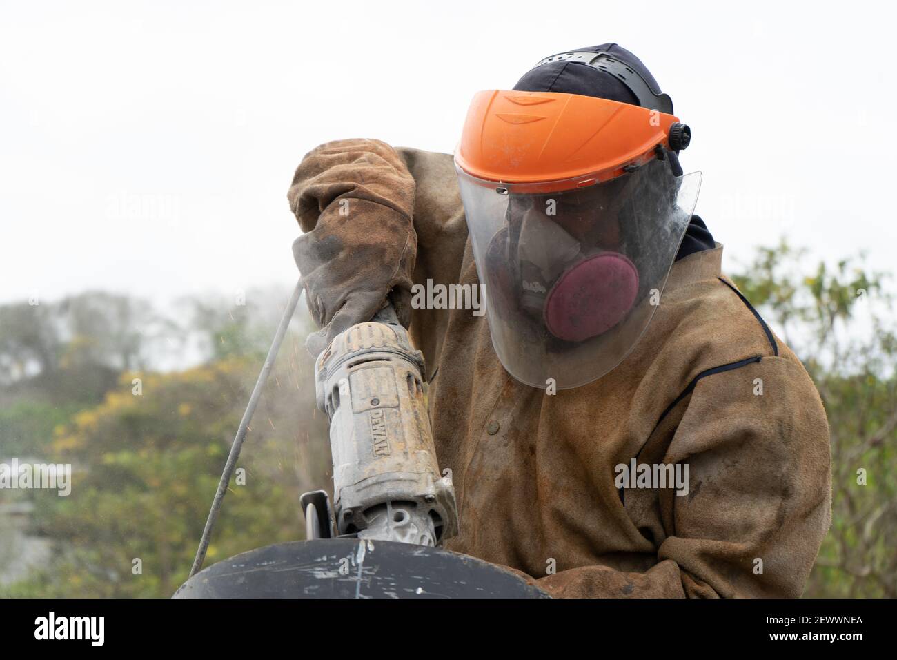 Engineering clothes hi-res stock photography and images - Alamy