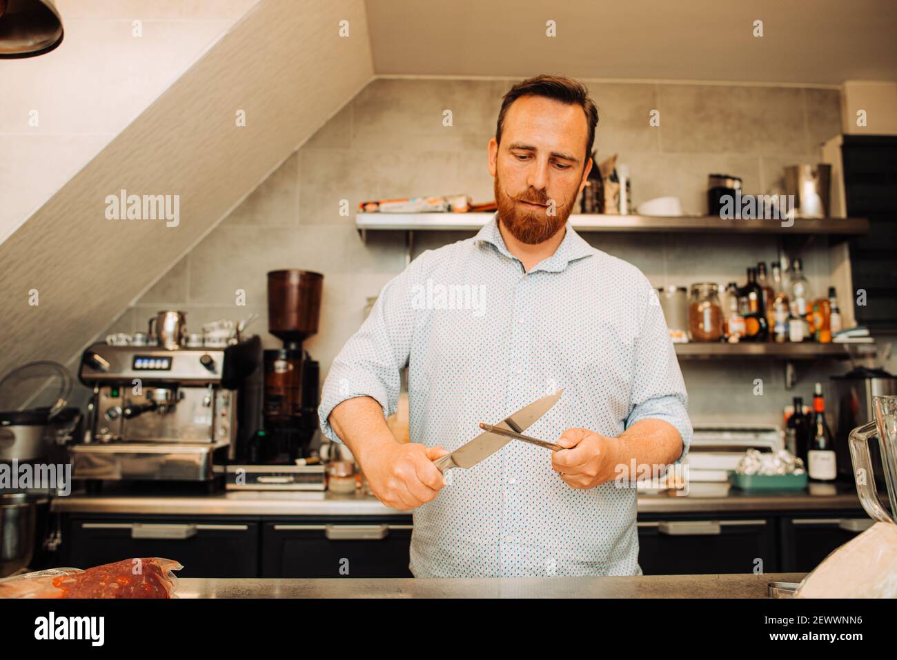 Sharpen knife hi-res stock photography and images - Alamy