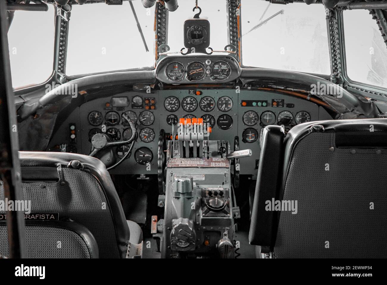Glass cockpit display hi-res stock photography and images - Alamy