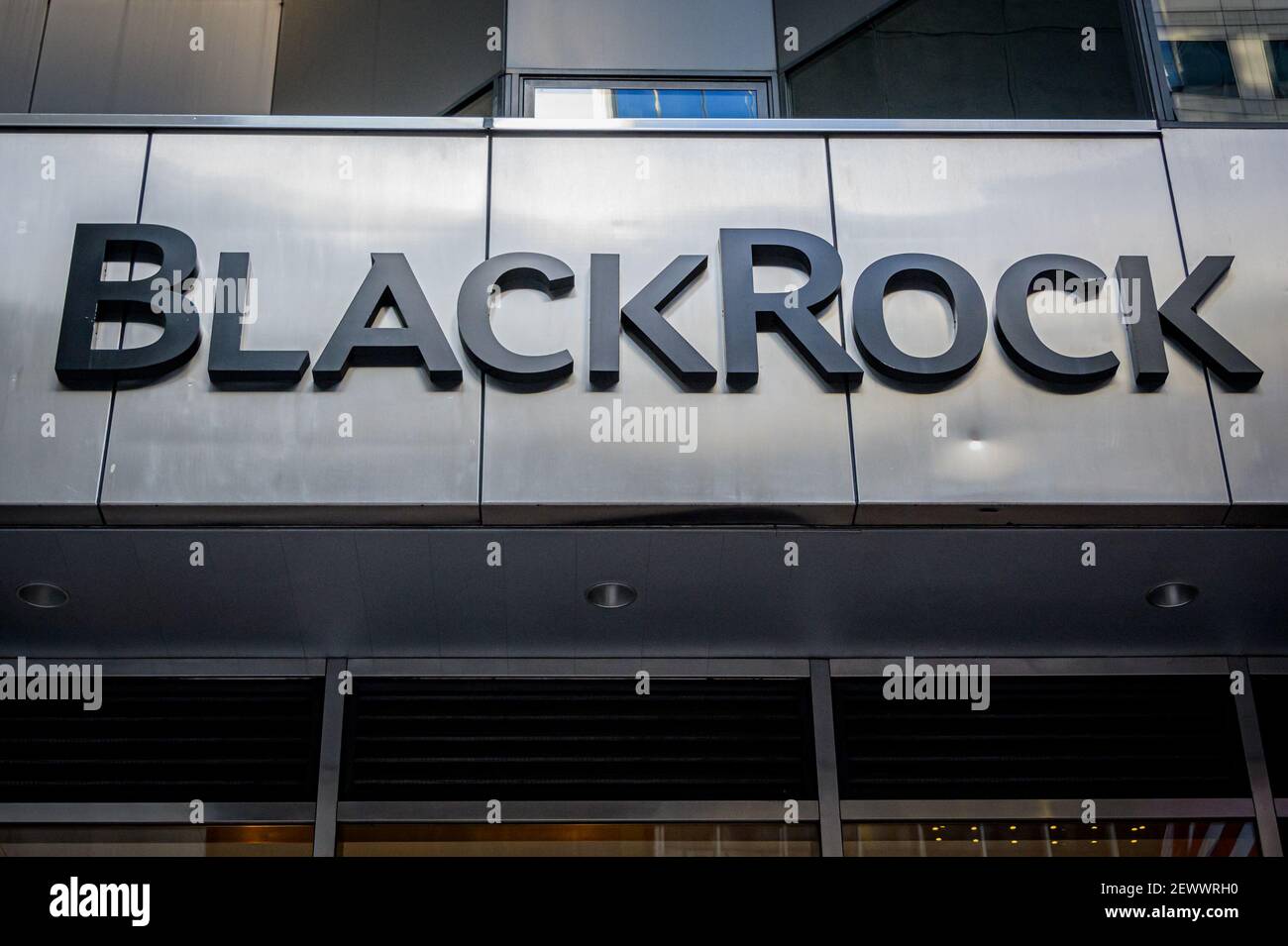 Blackrock hq hi-res stock photography and images - Alamy