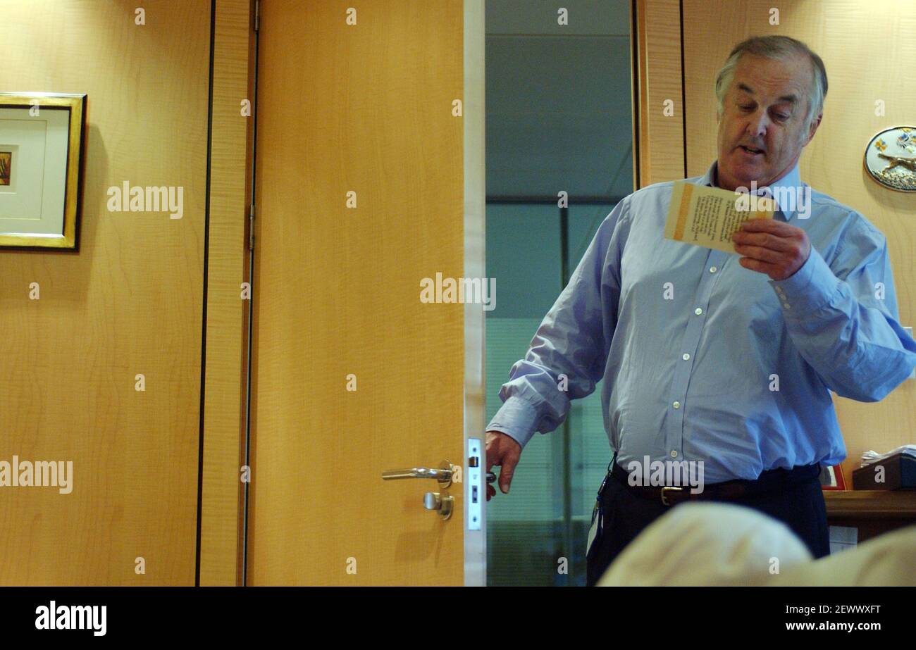 SIR CHRISTOPHER BLAND , CHAIRMAN OF BT, IN HIS LONDON OFFICE.14/12/06 ...