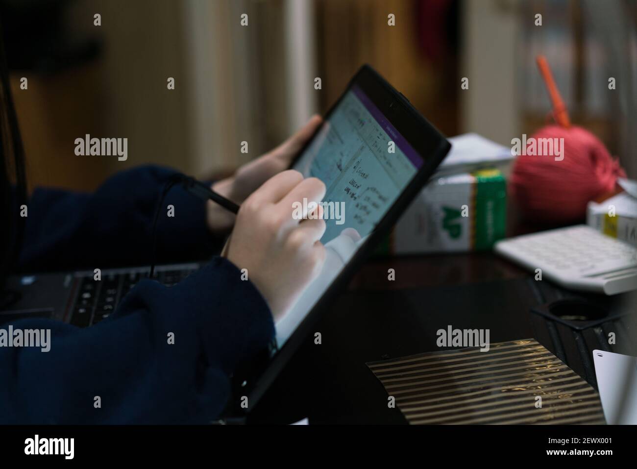 Desk screen writing set hi-res stock photography and images - Alamy
