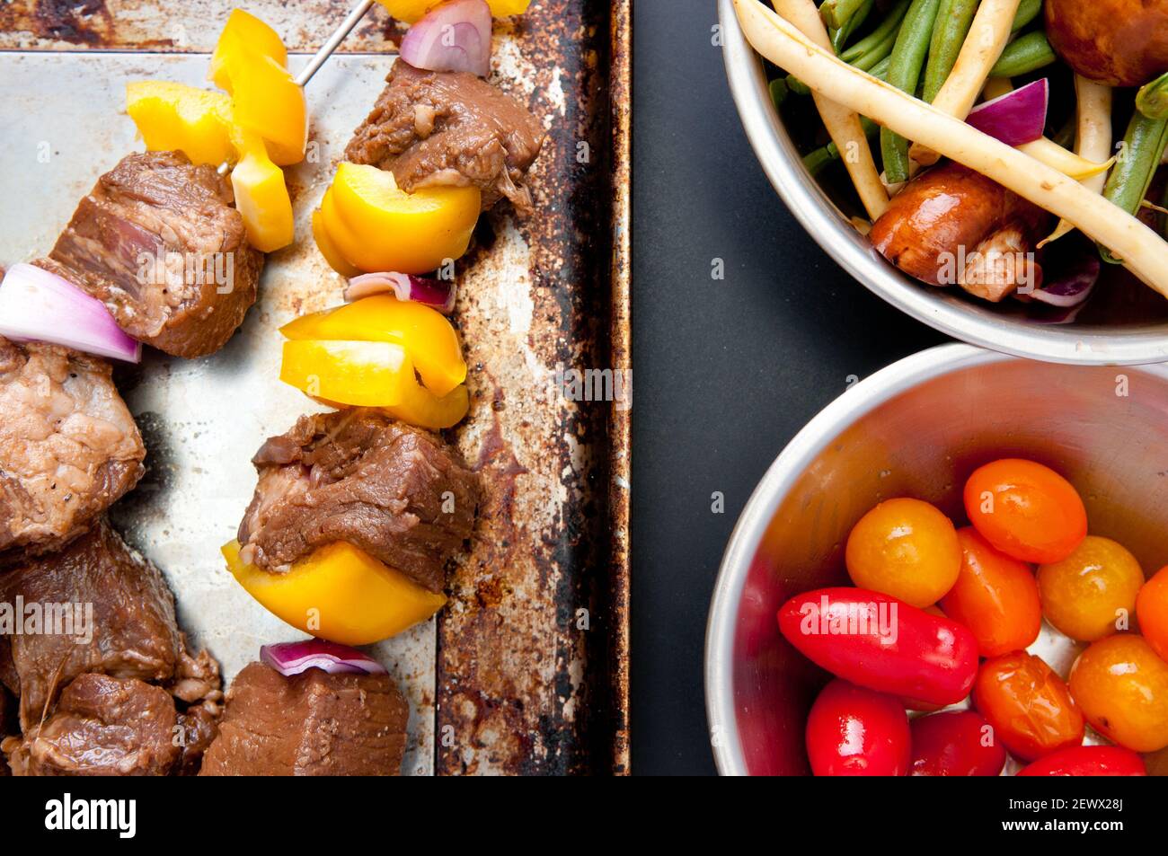 raw beef and vegetable shish kabobs before grilling Stock Photo - Alamy