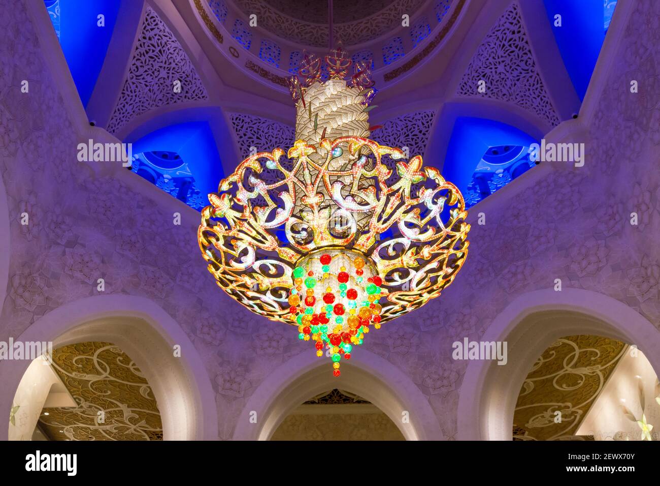A beautiful chandelier inside of Sheikh Zayed Grand Mosque in Abu Dhabi ...