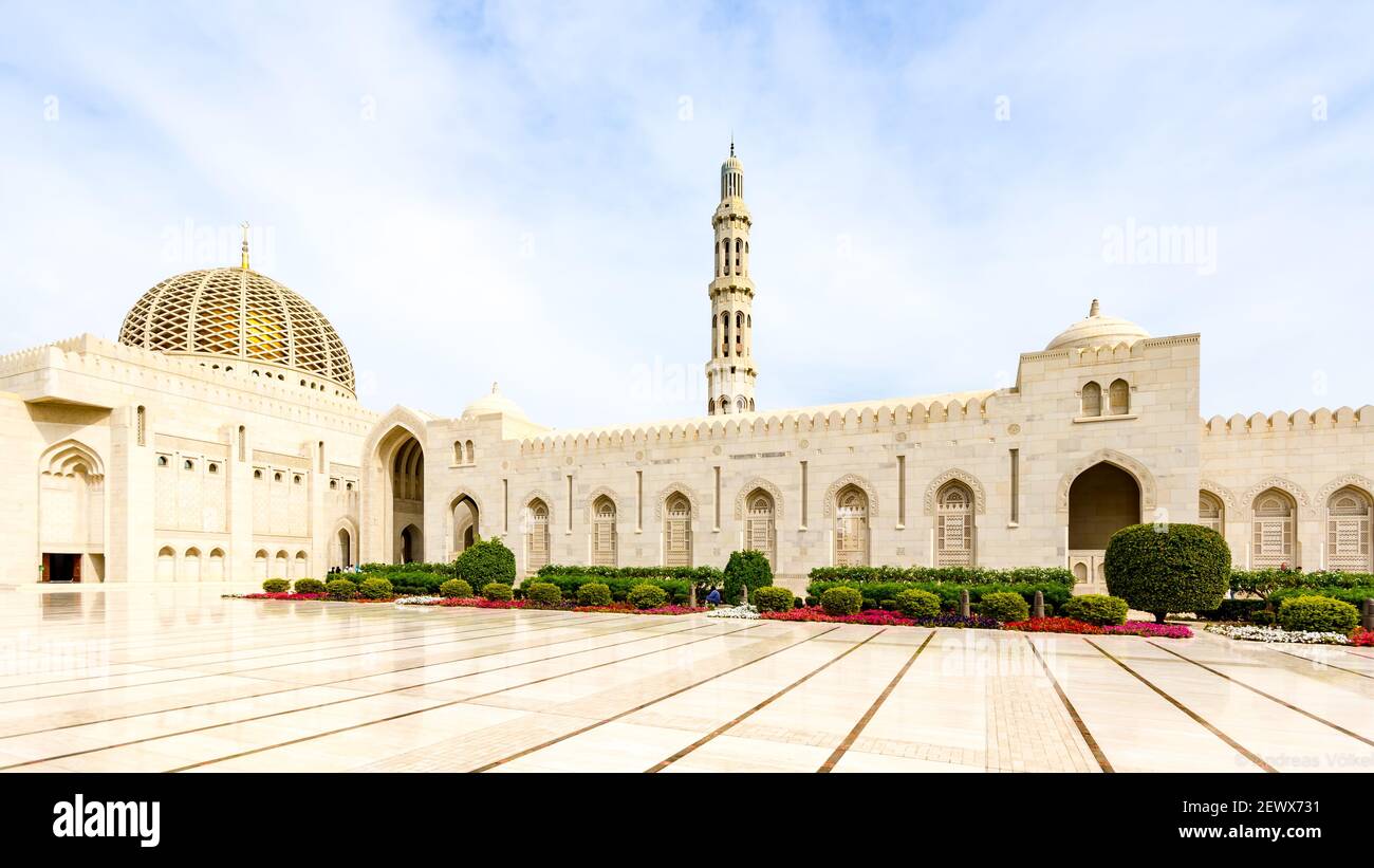 The Sultan Qaboos Grand Mosque in Muscat, Oman Stock Photo - Alamy