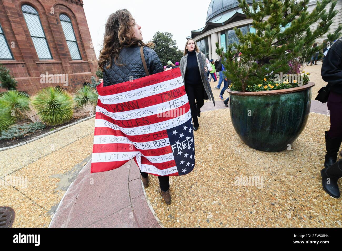 People participate in the WomenÂ’s March on Washington held at the ...