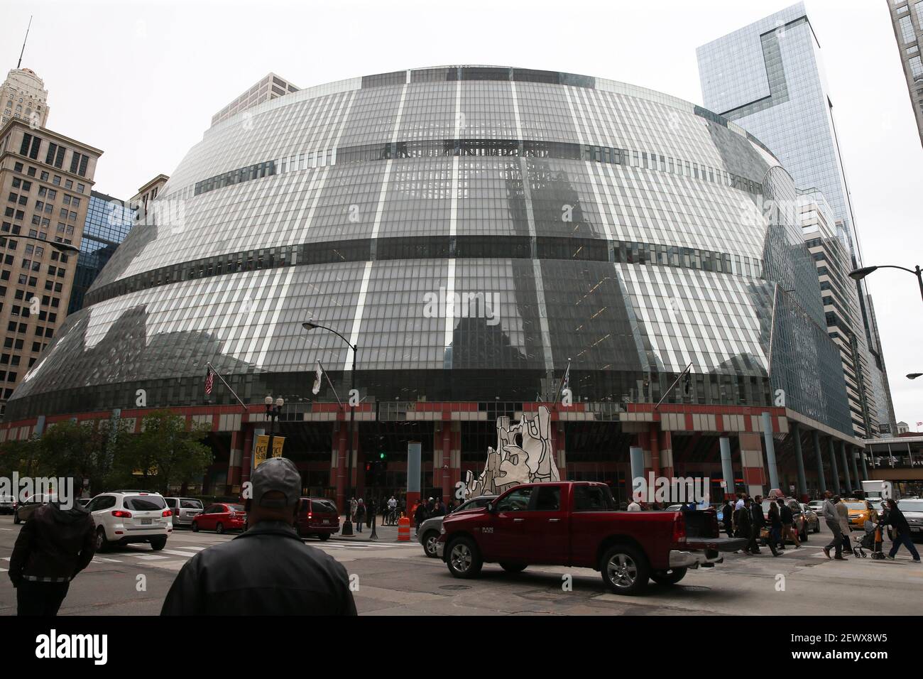 The exterior of the Thompson center seen on Tuesday, Oct. 13, 2015, in ...