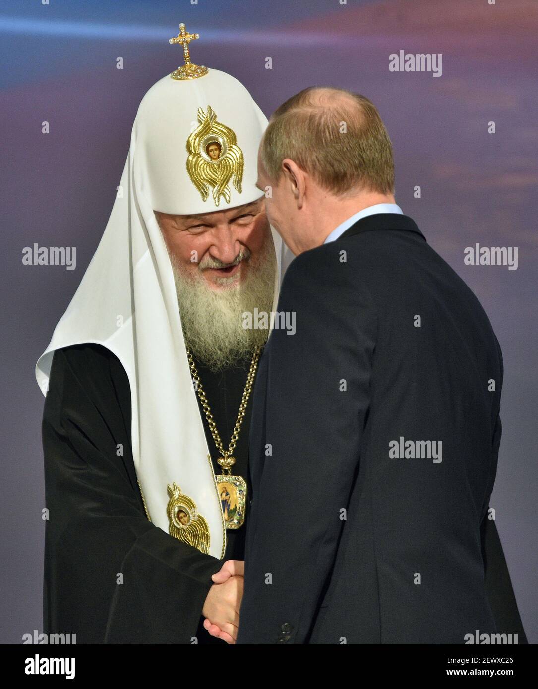 Patriarch kirill putin High Resolution Stock Photography and Images - Alamy