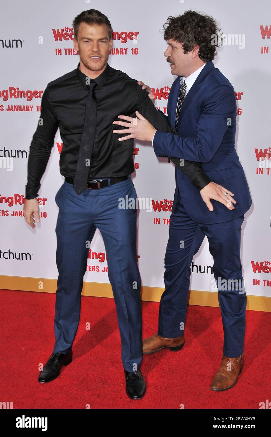 Alan Ritchson & Dan Gill playing around on the red carpet at "The ...