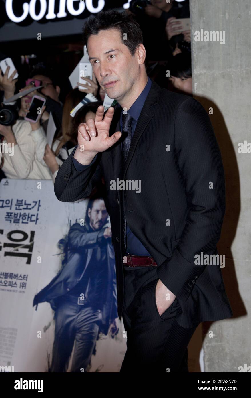 8 January 2015 - Seoul, South Korea : Actor Keanu Reeves arrives at the ...