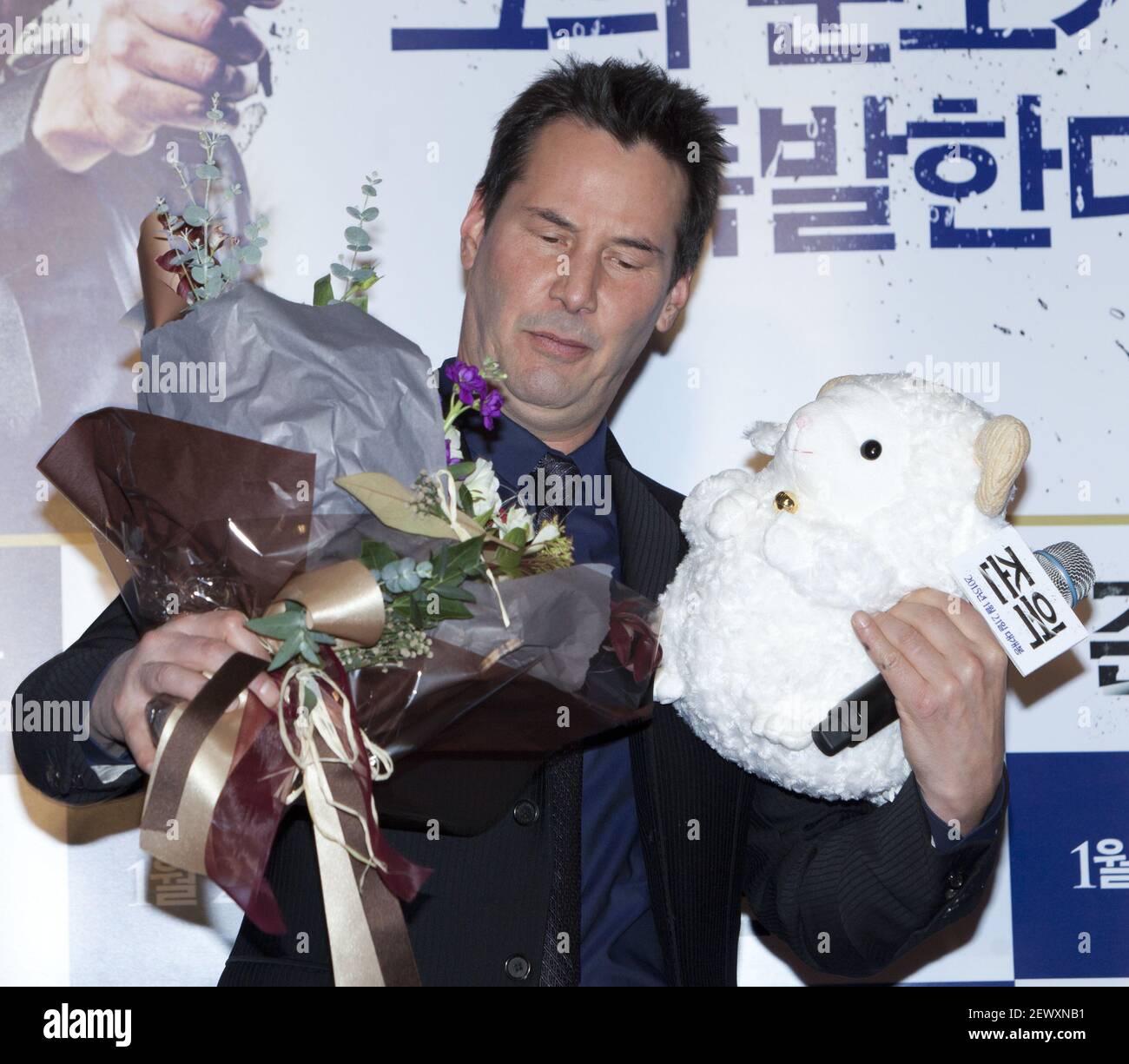 8 January 2015 - Seoul, South Korea : Actor Keanu Reeves arrives at the ...