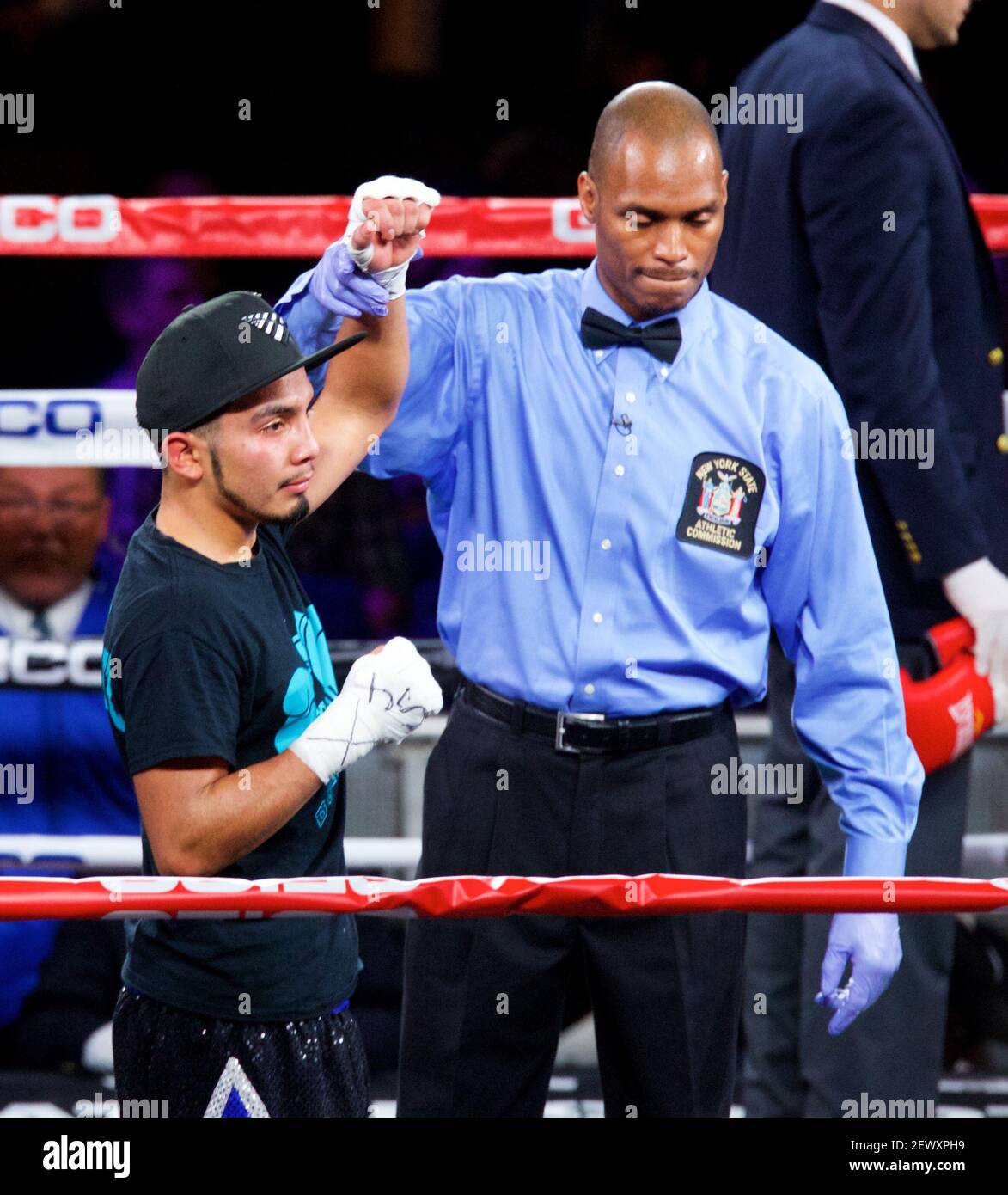 Eduardo Martinez winner by unanimous decision at the Throne Boxing Roc ...