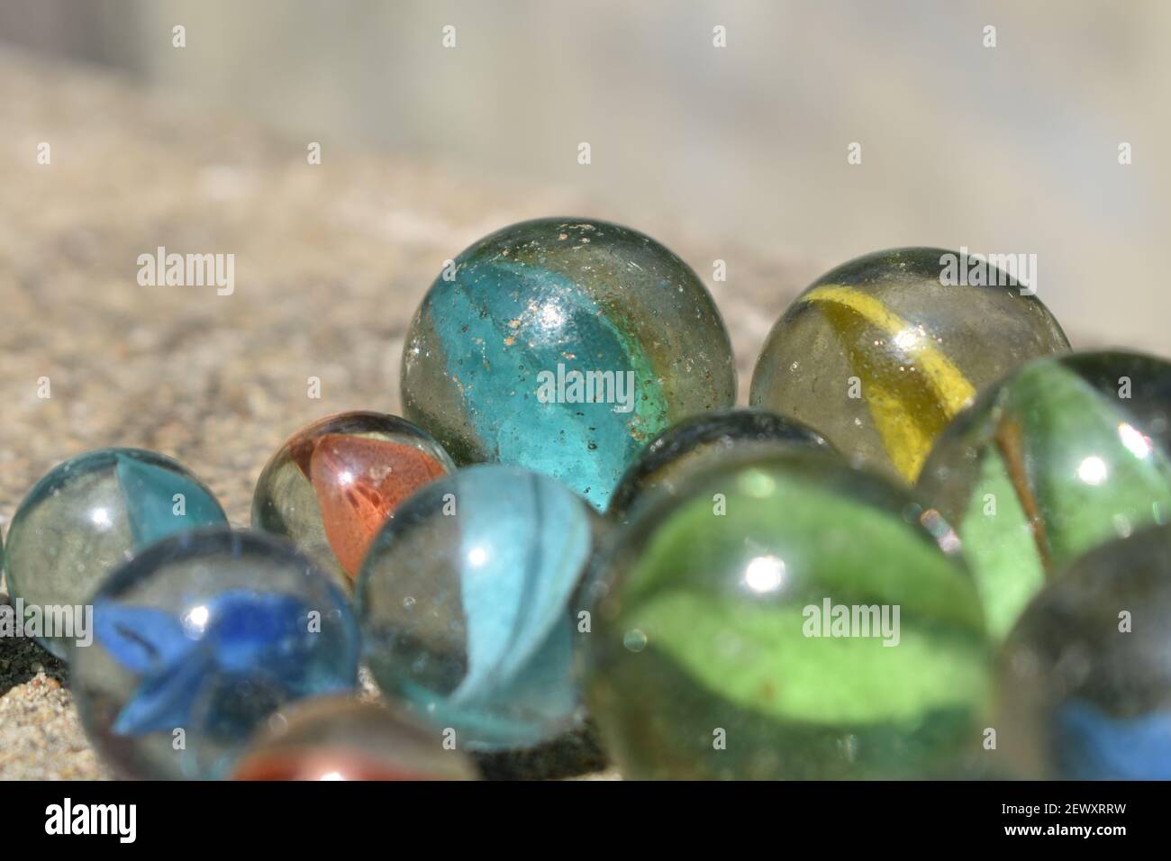 Hand flicking marble hi-res stock photography and images - Alamy