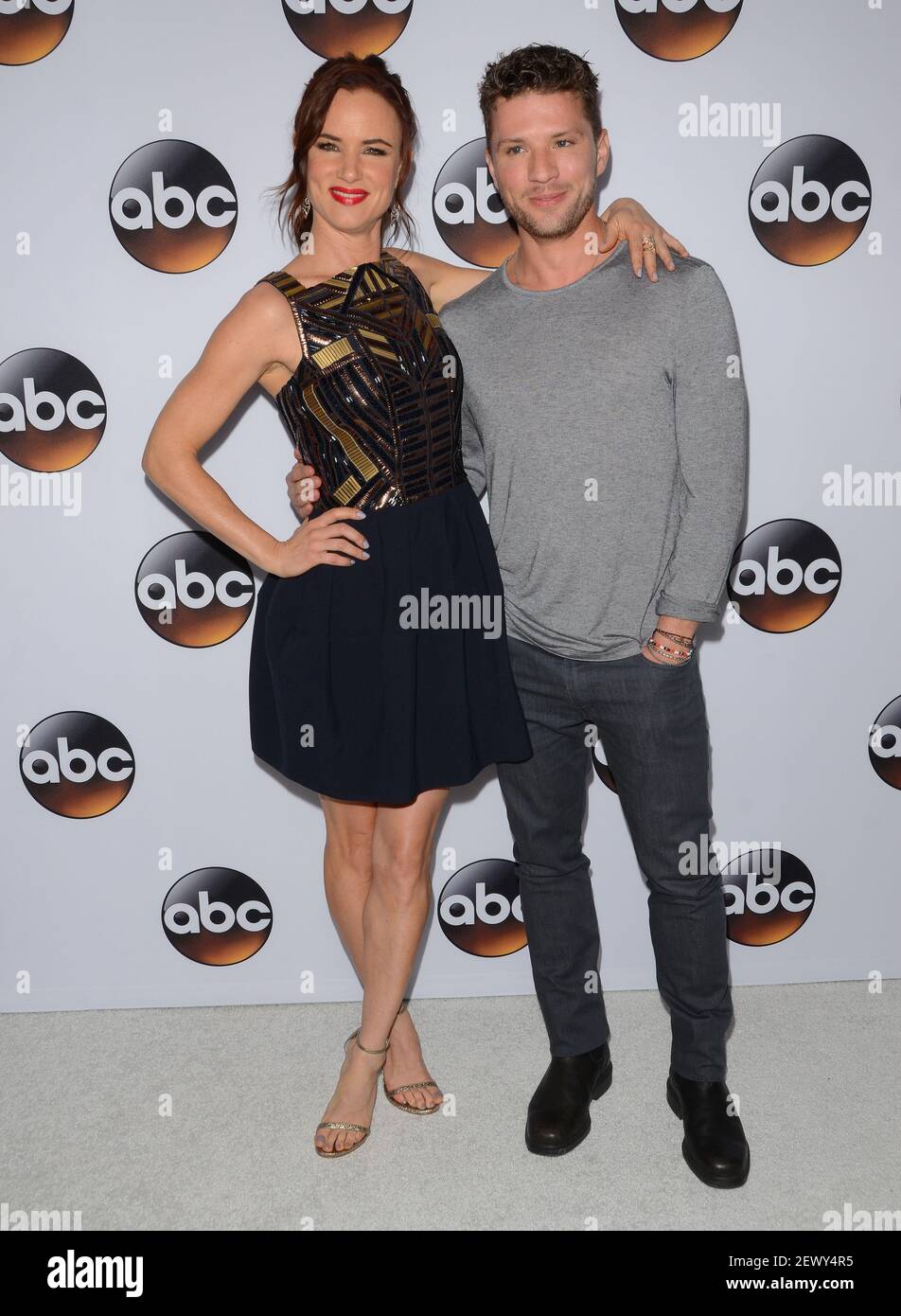 14 January 2015 - Pasadena, California - Juliette Lewis, Ryan Phillippe ...