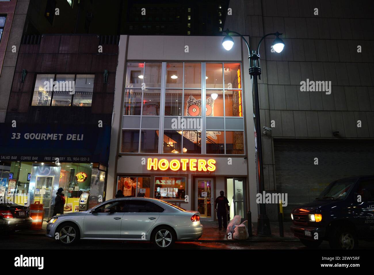 Outside view of the new Hooters on the corner of 33rd Street and 7th ...