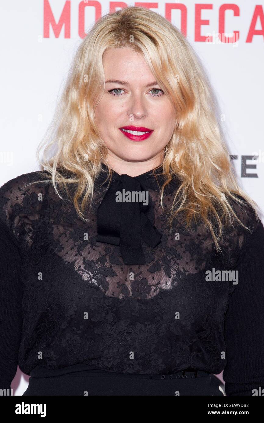 Amanda de Cadenet attends the premiere of Lionsgates's 'Mortdecai' at ...