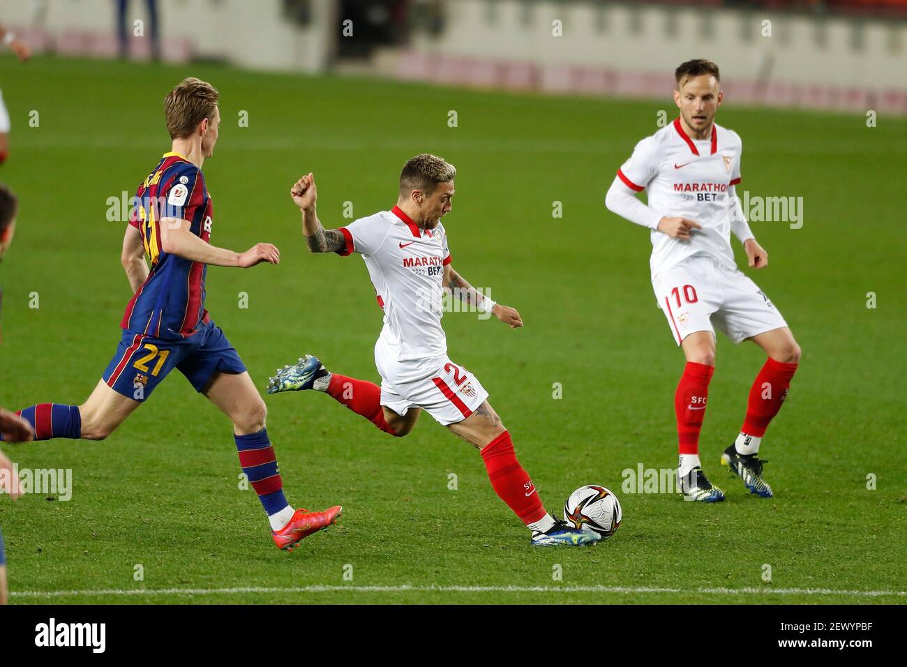 Papu Gomez Leg Hi Res Stock Photography And Images Alamy