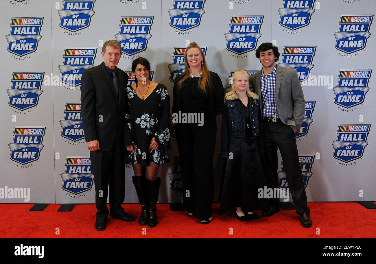 From left, NASCAR Hall of Fame inductee Bill Elliott and wife, Cindy ...