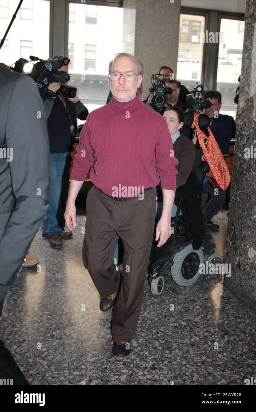 Patz father and sister at court during Hernandez trial on January 30 ...