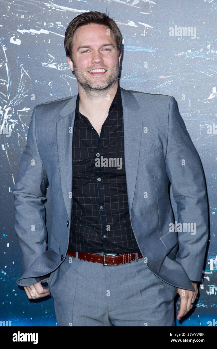 Scott Porter attends the Los Angeles Premiere of 'Jupiter Ascending' at ...