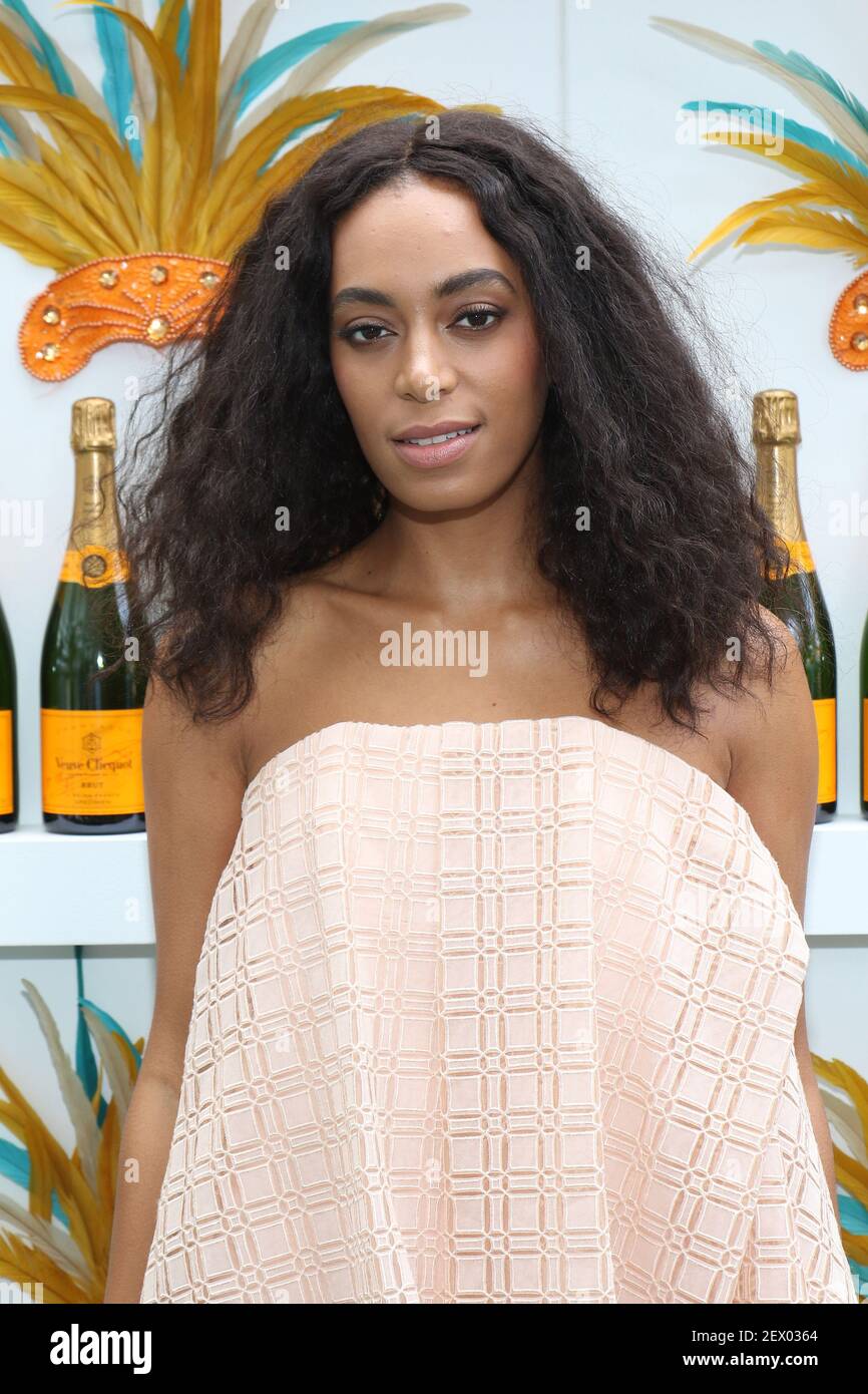 MIAMI BEACH - FLORIDA, FEBRUARY 7: Singer/songwriter Solange Knowles ...