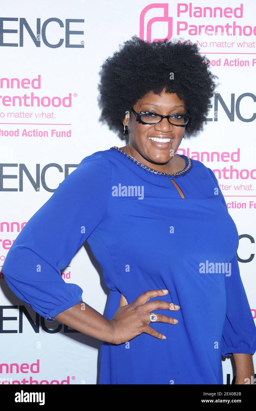 Nzinga Shaw arrives at Dream Keepers Honored by Planned Parenthood ...