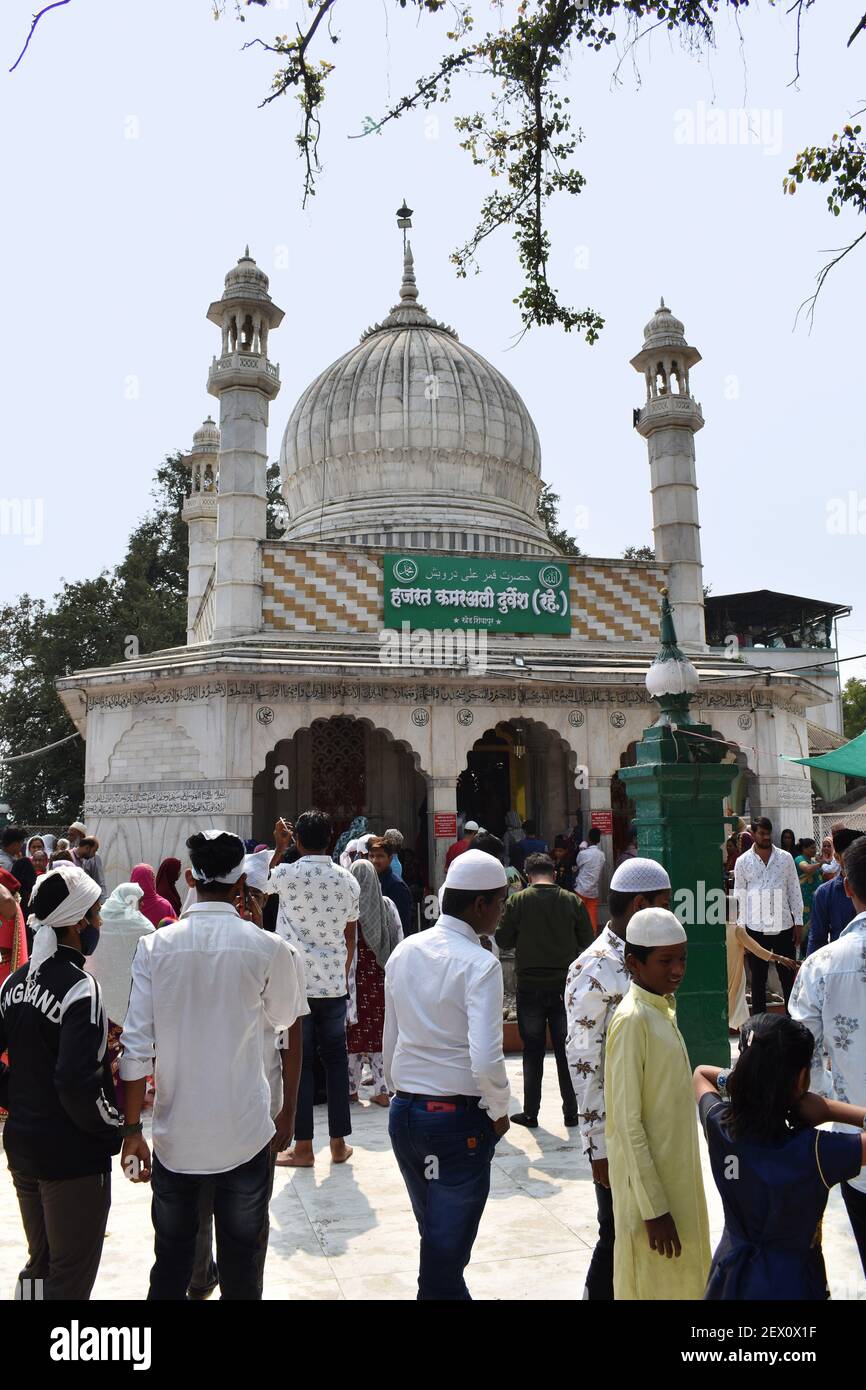 Haji ali dargah hi-res stock photography and images - Alamy