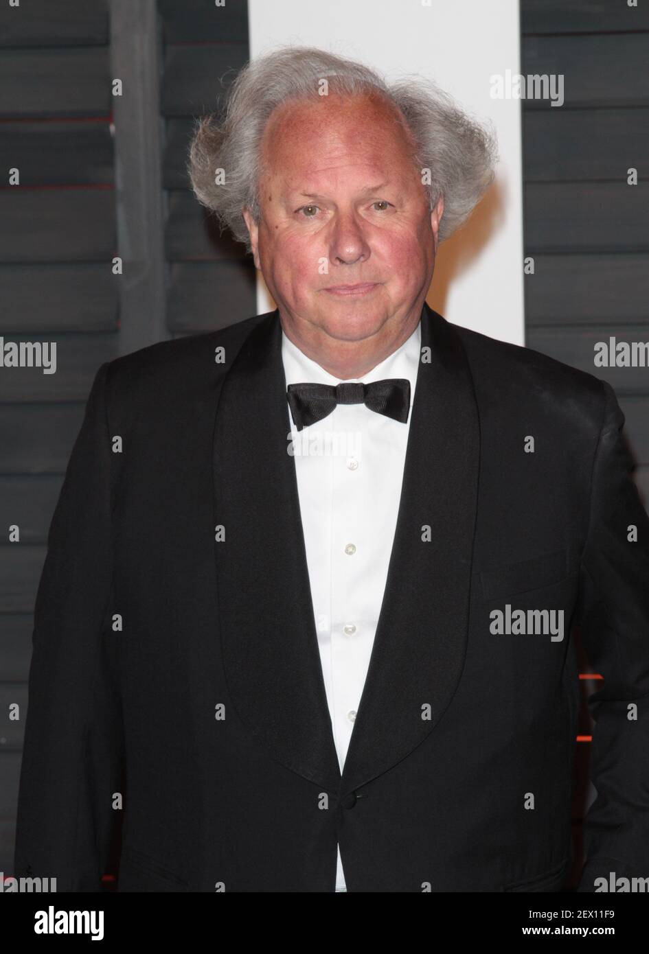 Graydon Carter arrives at the 2015 Vanity Fair Oscar Party held in ...