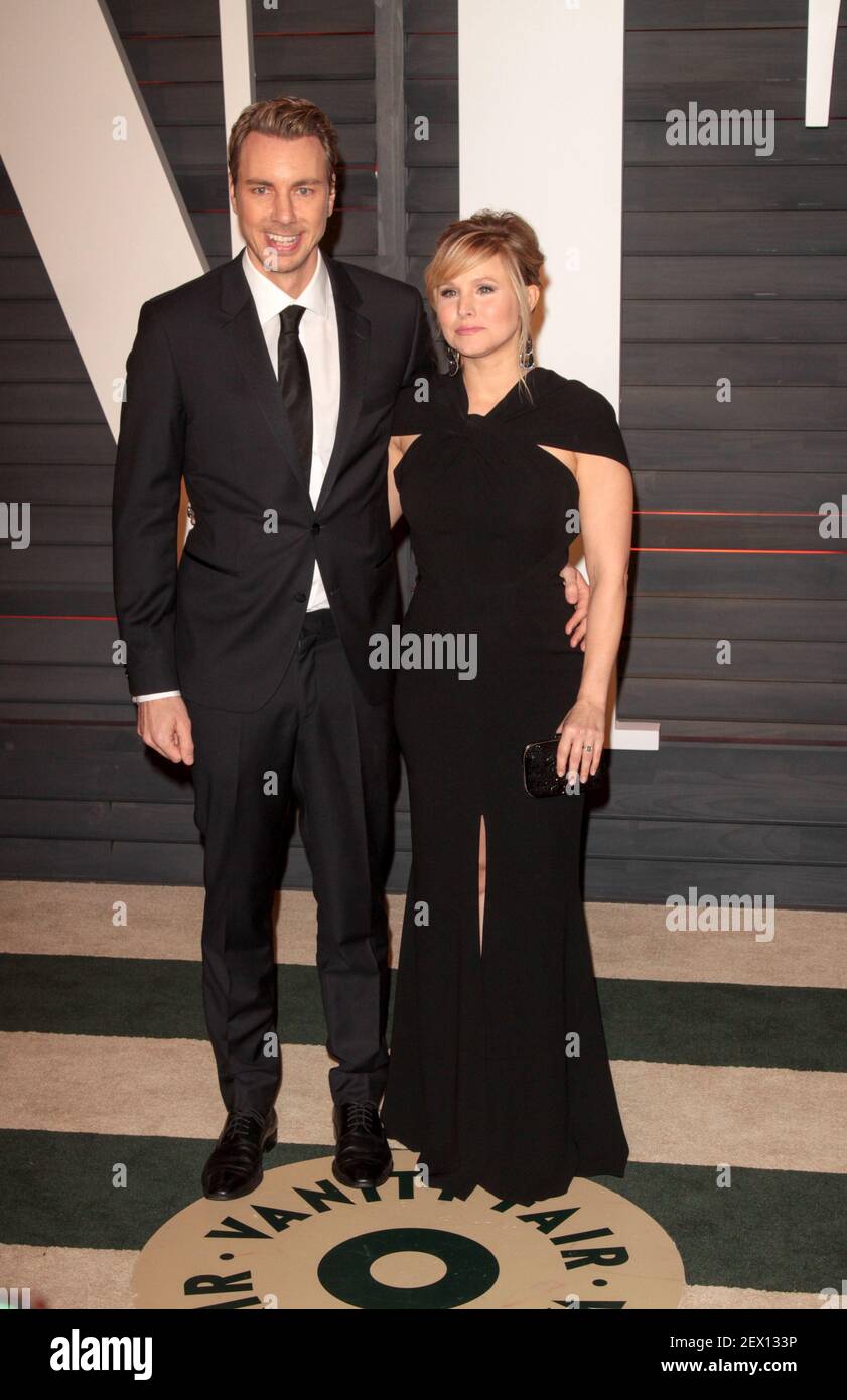 Actor Dax Shepard and his wife Kristen Bell arrive at the 2015 Vanity ...