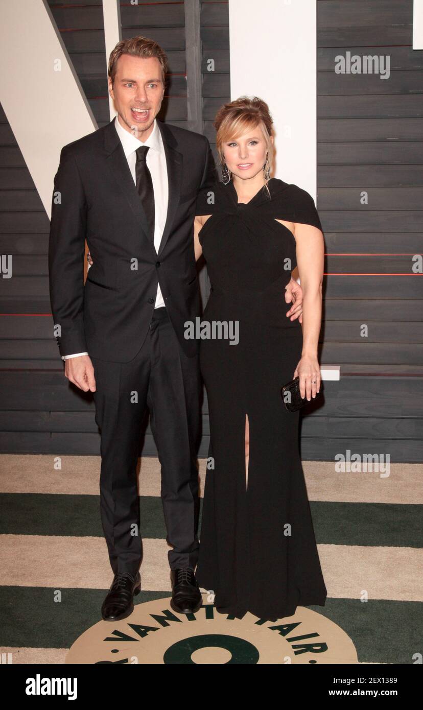 Actor Dax Shepard and his wife Kristen Bell arrive at the 2015 Vanity ...