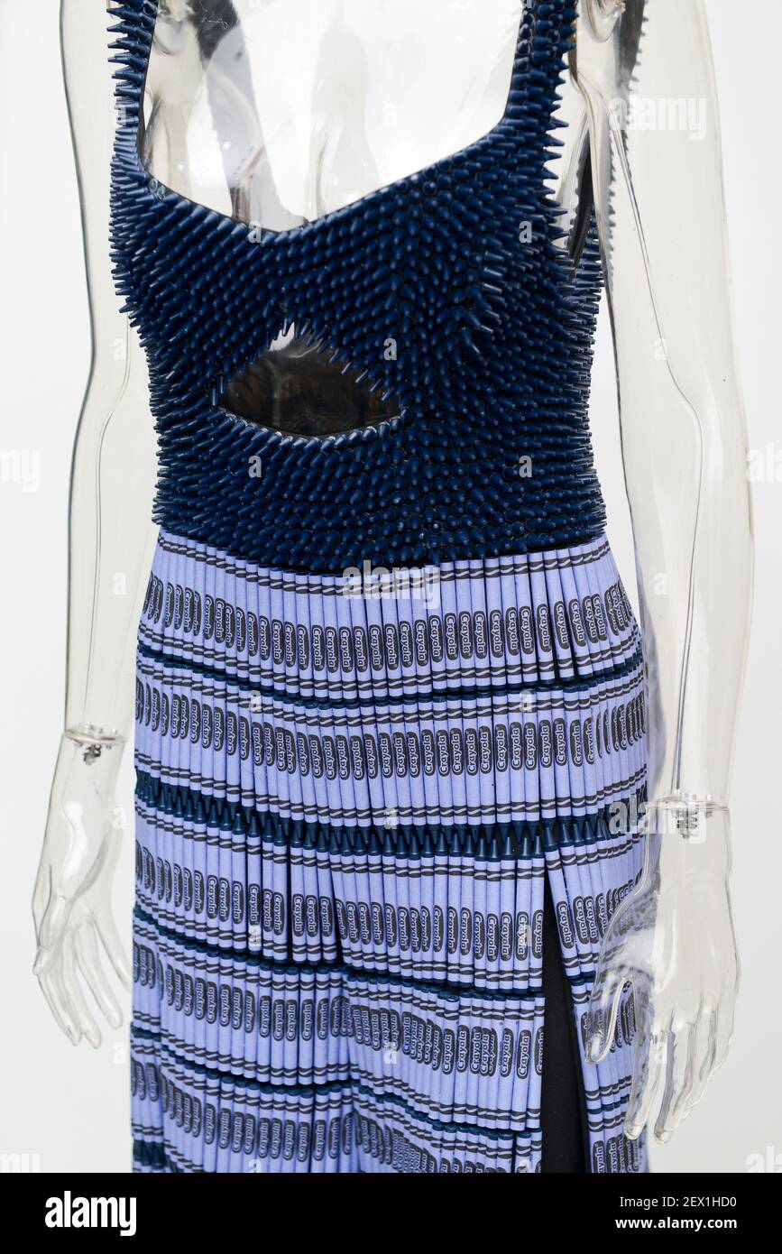 Rebecca Taylor created a Crayola "midnight blue" figure for ...