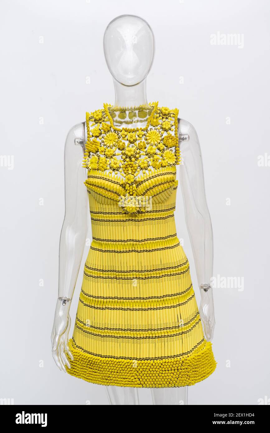 Nanette Lepore's "unmellow yellow" Crayola sculpture for Bloomingdale's ...