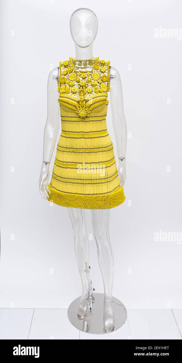 Nanette Lepore's "unmellow yellow" Crayola sculpture for Bloomingdale's ...