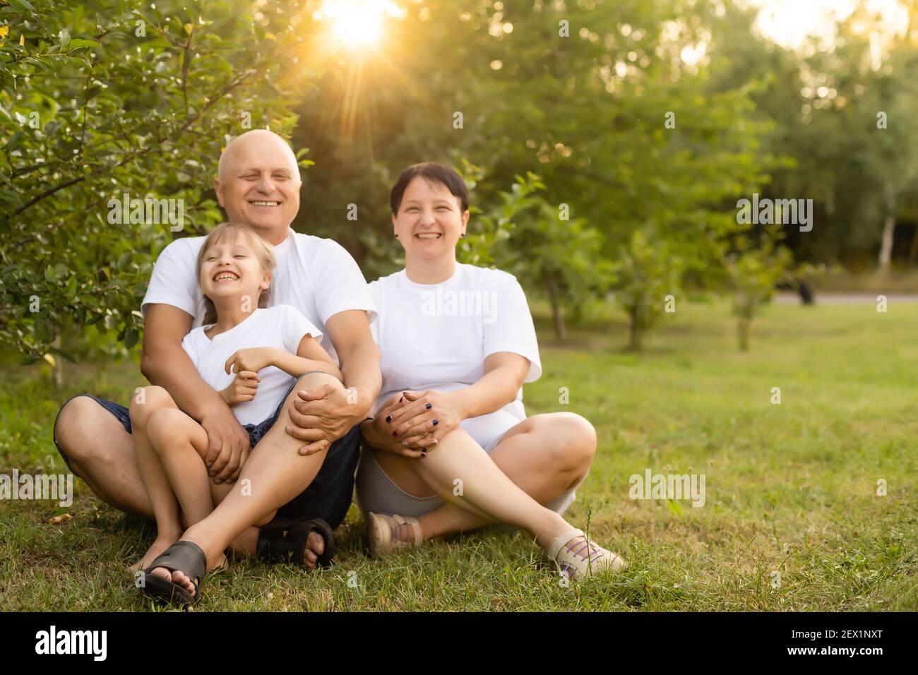 Full length extended family hi-res stock photography and images - Alamy